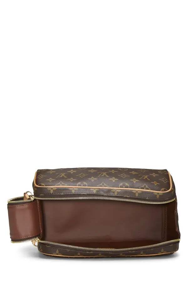 LOUIS VUITTON Monogram Canvas Dopp Kit Toiletry Pouch