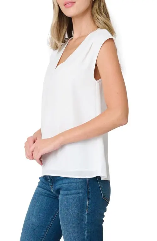 GIBSONLOOK V-neck Sleeveless Top