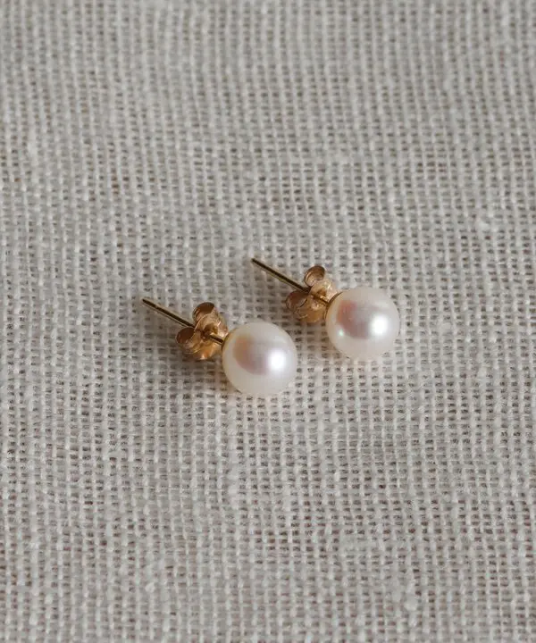 Jenni Kayne Medium Loren Pearl Stud Earrings - Yellow