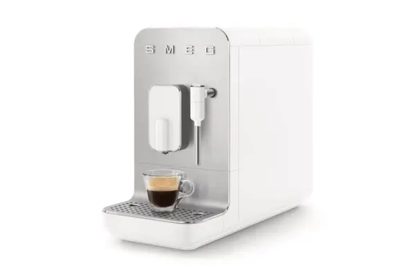 SMEG Bean-to-cup Coffee Machine