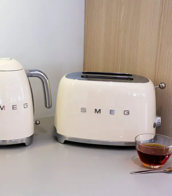 SMEG 2-slice Toaster