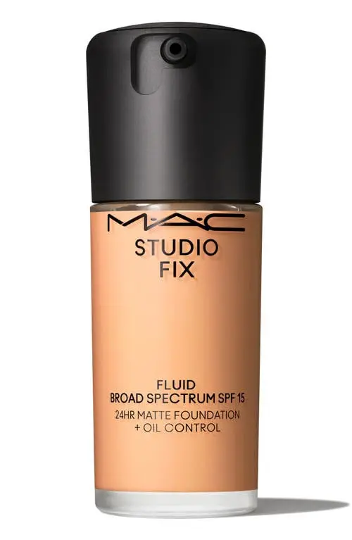 MAC COSMETICS Studio Fix Fluid Spf 15 24hr Matte Foundation + Oil Control - Nw22