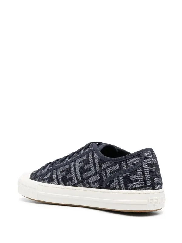 フェンディ メンズ Domino スニーカー ブルー テニスシューズ ロゴ Fendi Domino Monogram Sneakers In Blue - 25% Off | Editorialist