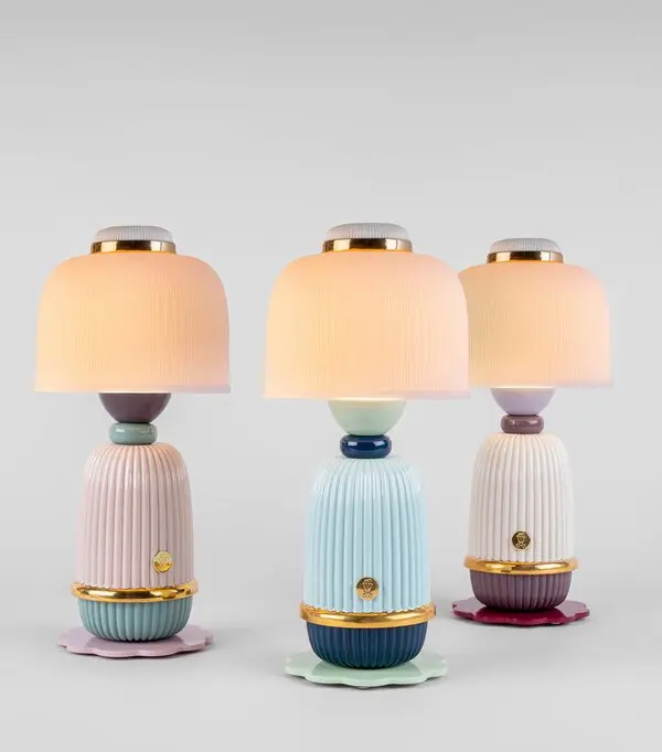 LLADRO Porcelain Kokeshi Lamp