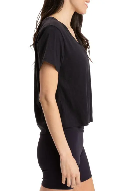 THREADS 4 THOUGHT Ada V-neck T-shirt