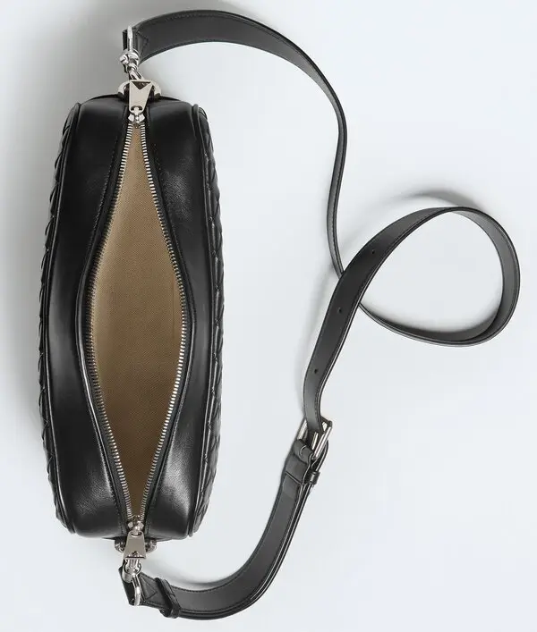 Bottega Veneta Intrecciato Camera Bag - Black