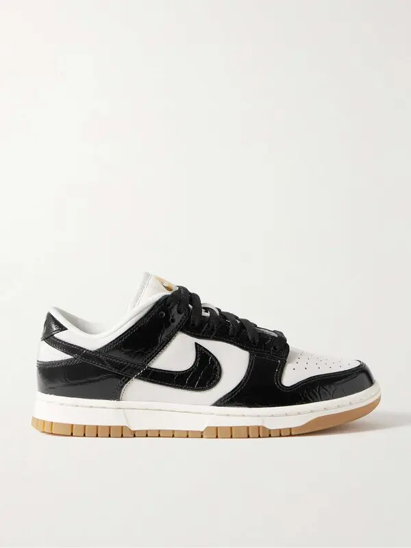 Nike Dunk Low Sneakers
