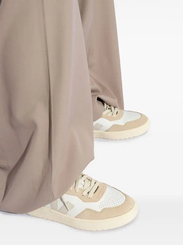 VEJA V-90 Leather Sneakers - White
