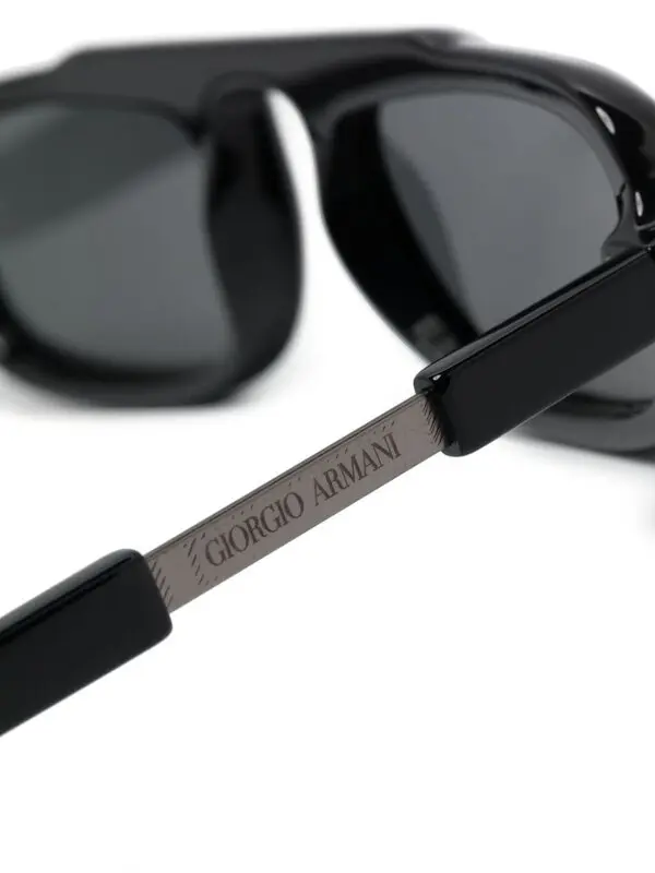 Giorgio Armani Oval-frame Sunglasses - Black