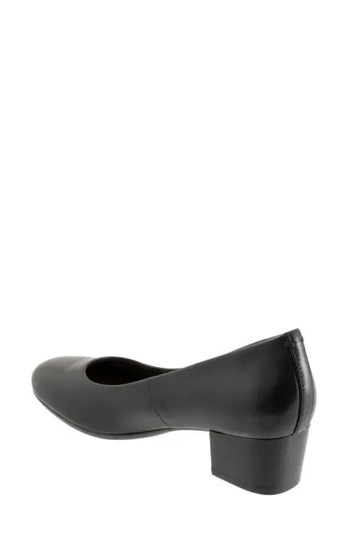 Softwalk Lynn Pumps - Black