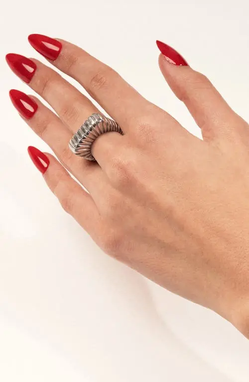 IVI LOS ANGELES Gaia Signet Ring - Silver