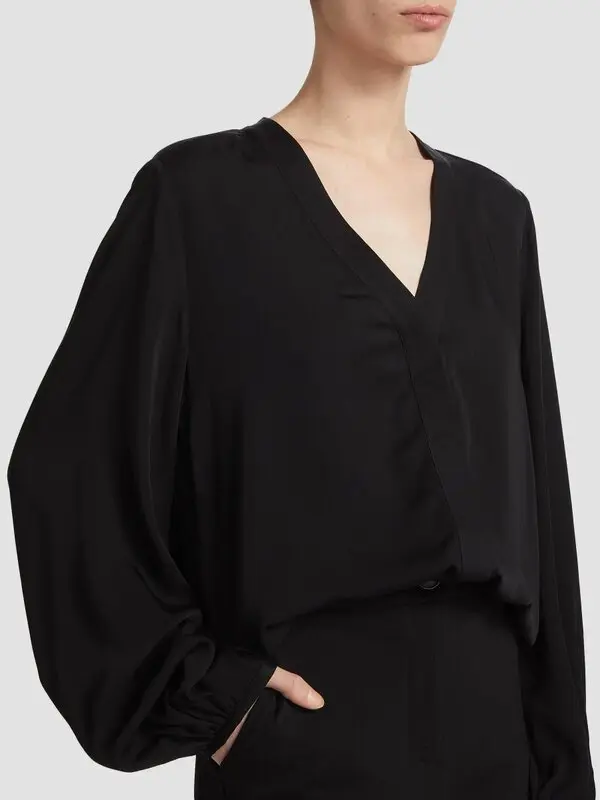 SAKS FIFTH AVENUE Cruise V-neck Blosue