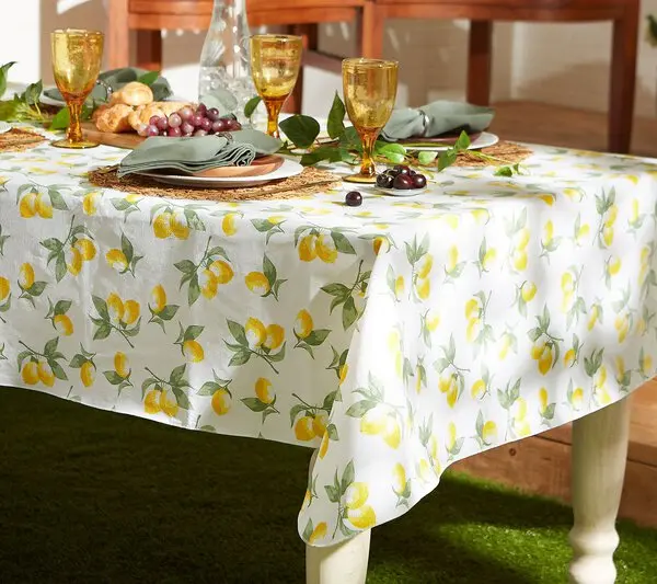 DESIGN IMPORTS 70' Round Summer Lemons Vinyl Ta Lecloth - One-color