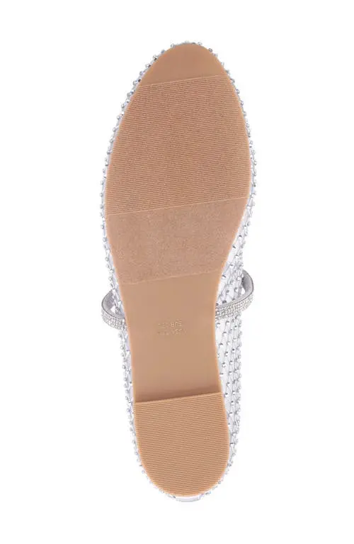Nina Peggy Mary Jane Flat