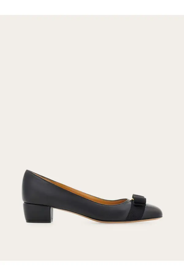 FERRAGAMO Vara Nappa Leather Pump - Black