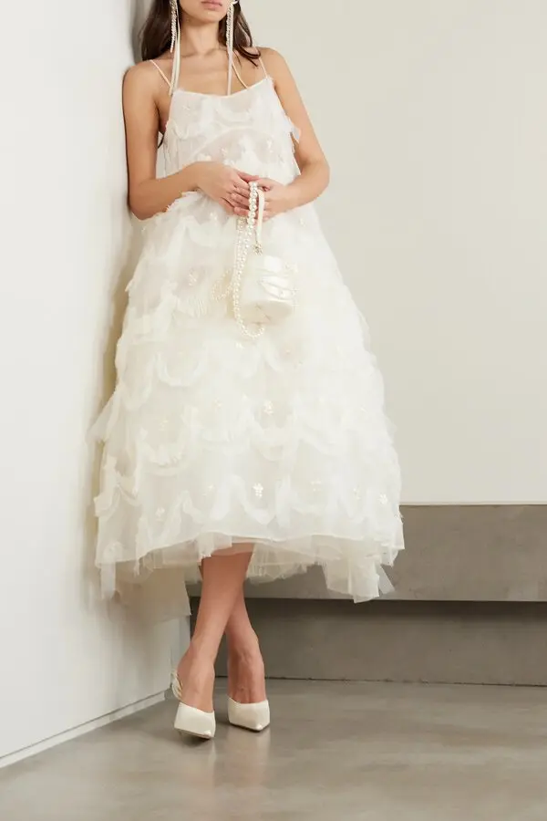 lace a line long sleeve wedding dress Long Sleeve Applique Floral Embroidered V Neck Wedding Dress