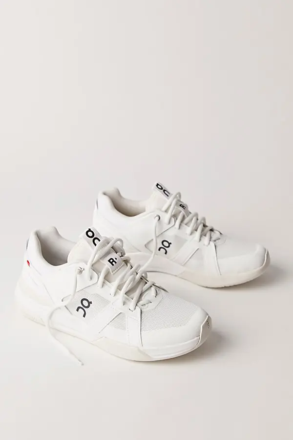 On The Roger Clubhouse Pro Sneakers - White/ice