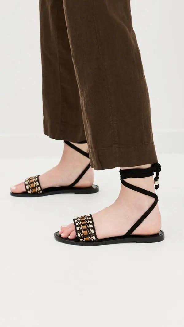 AMANU Tana Sandals