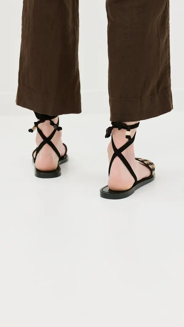 AMANU Tana Sandals