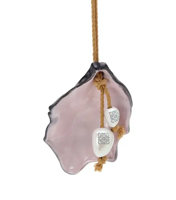 Loewe X Paula'S Ibiza Oyster Charm - Pink | Editorialist
