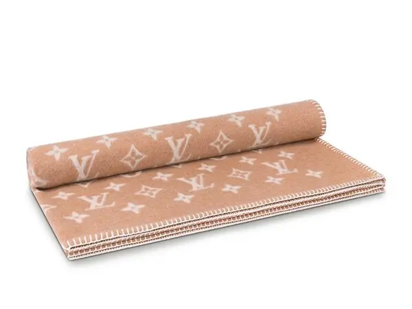 LOUIS VUITTON Monogram Classic Blanket