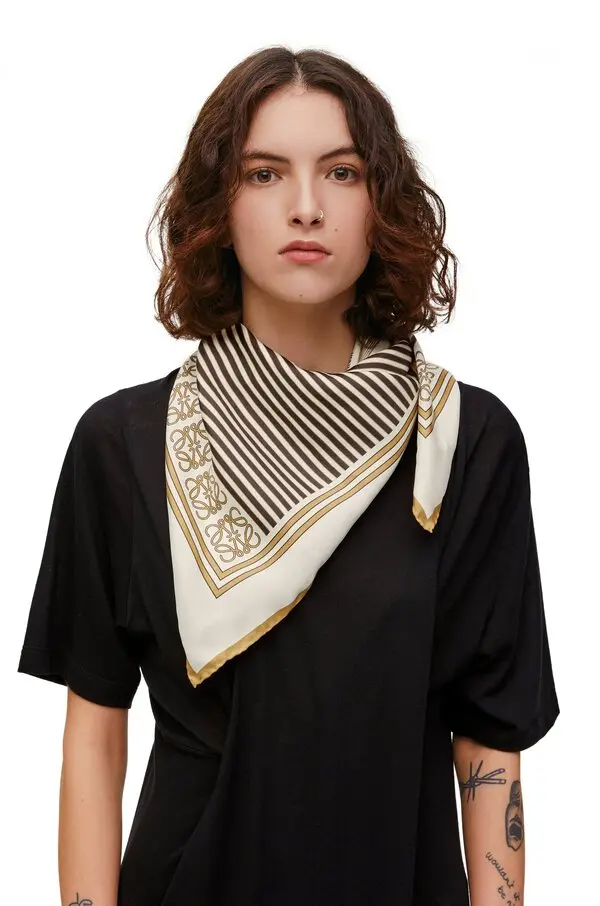 Loewe Scarf In Silk - Brown/multicolor