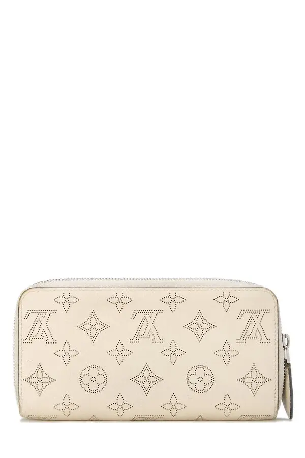 LOUIS VUITTON Monogram Mahina Zippy - Beige