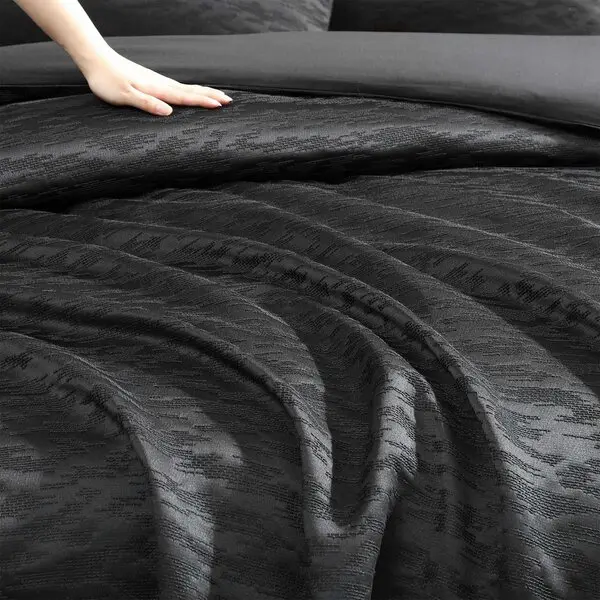 Vera Wang Illusion Textured 3 Piece Comforter Set - Black