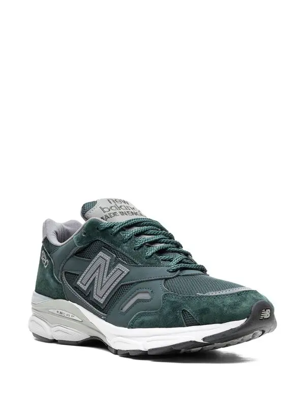 NEW BALANCE 920 Sneakers - Green
