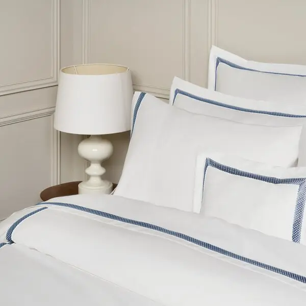AMALIA HOME COLLECTION Douro Egyptian Cotton Pillowcase, Set Of 2 - White/blue