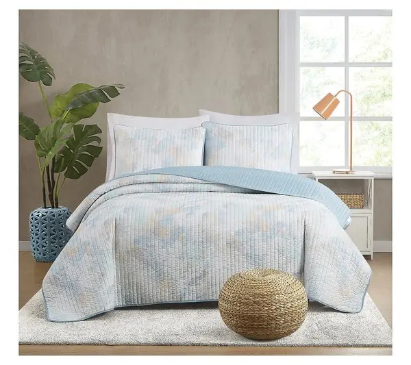 TRULY SOFT Hannah Watercolor King 3 Piece Quilt Set - One-color