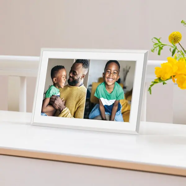 AURA Carver Mat Wifi Picture Frame - Clay