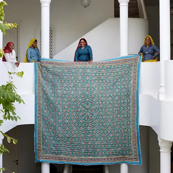 CQC LA Topanga Quilt With Two Shams - Multi