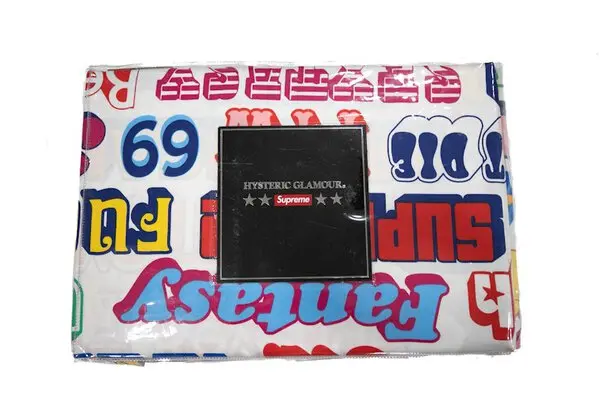 Supreme Hysteric Glamour Text Duvet + Pillow Set - White