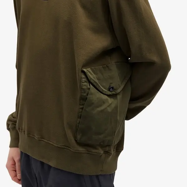 C.P. COMPANY Pocket Crew Sweat