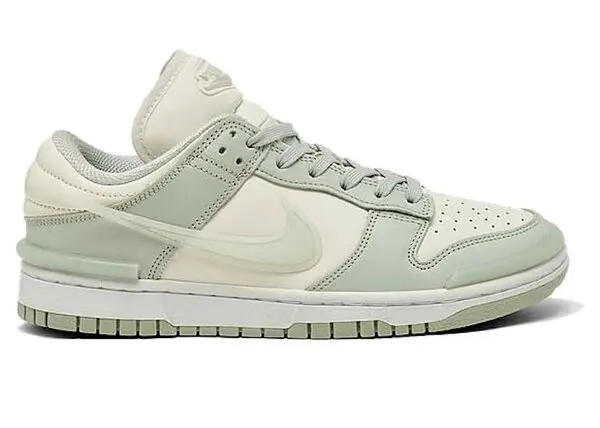 Nike Dunk Low Twist Sneakers