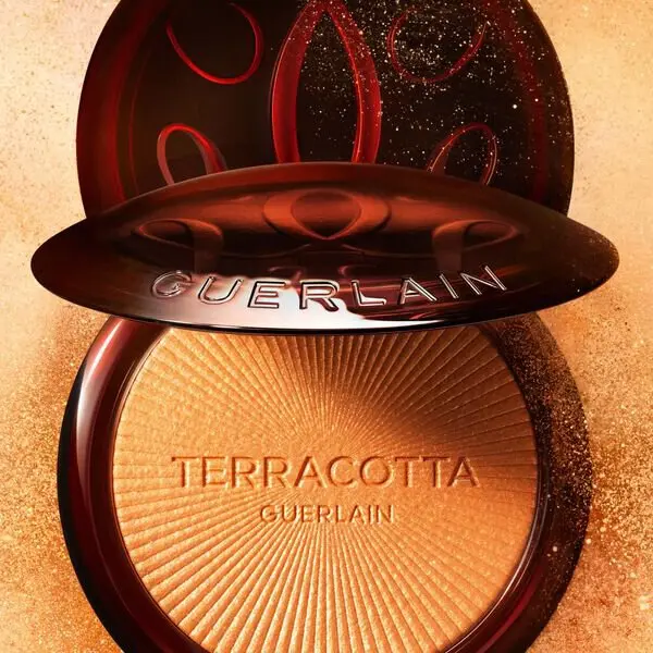 GUERLAIN Terracotta Luminizer The Shimmering Powder 96% Naturally-derived Ingredients - 01