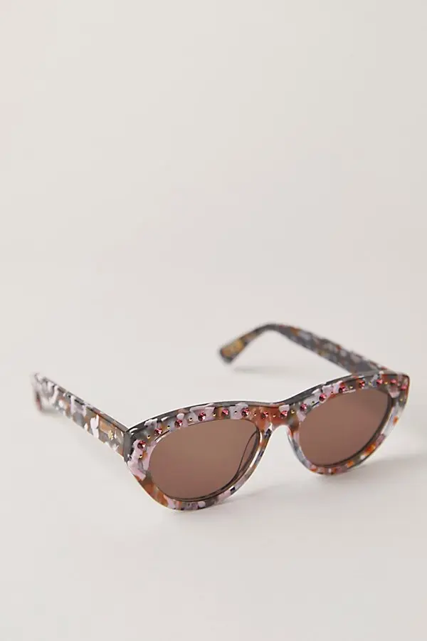 LELE SADOUGHI Carnation Memphis Wayfarer Sunglasses Sunglasses Lele Sadoughi Purple in Plastic - 50035625 main image 4