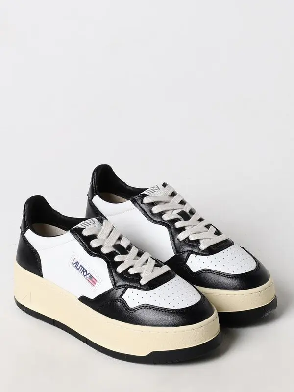 AUTRY Low Top Sneakers - Black