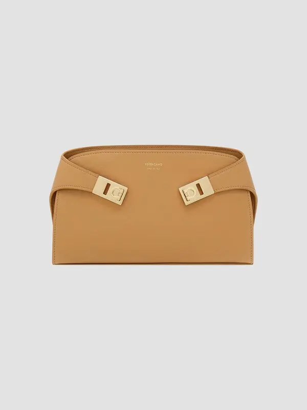 FERRAGAMO Hug Leather Shoulder Bag - Light Camel