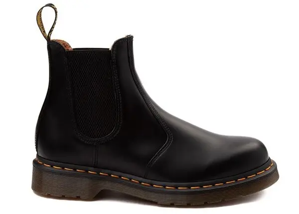 Dr. Martens 2976 Smooth Leather Chelsea Boot - Black