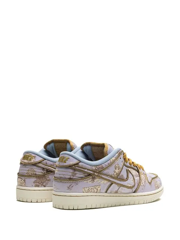 Nike Sb Dunk Pastoral Print Sneakers - Purple