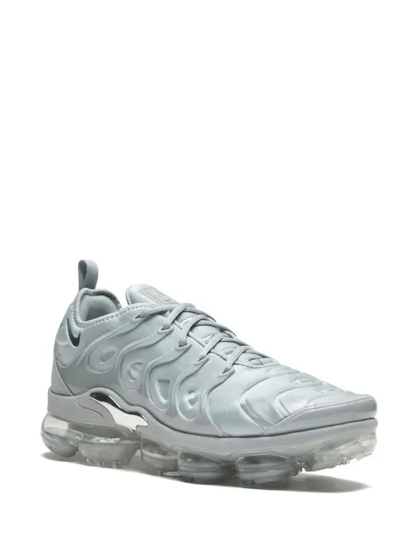 Nike Vapormax Plus Sneakers