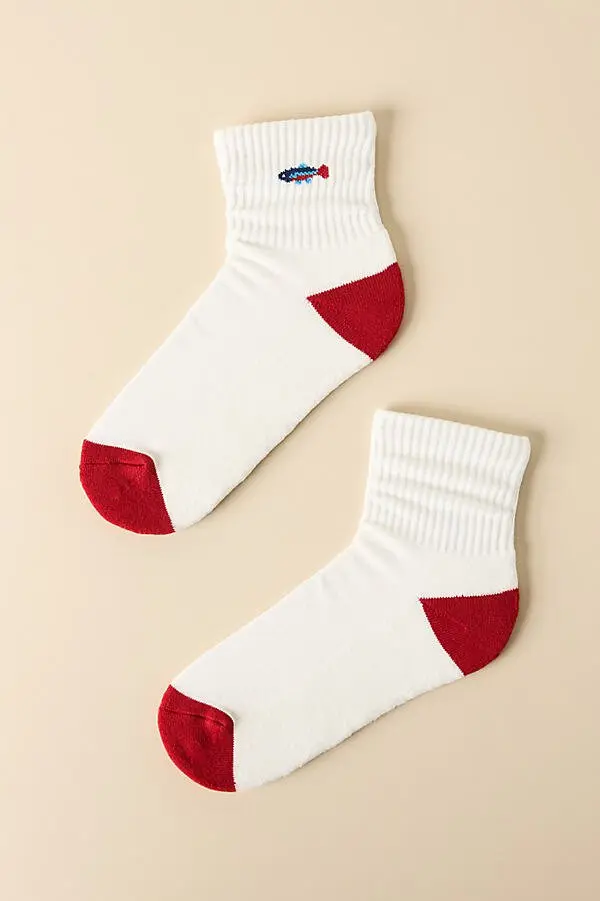 DAILY PRACTICE BY ANTHROPOLOGIE Athletic Icon Socks - Fish