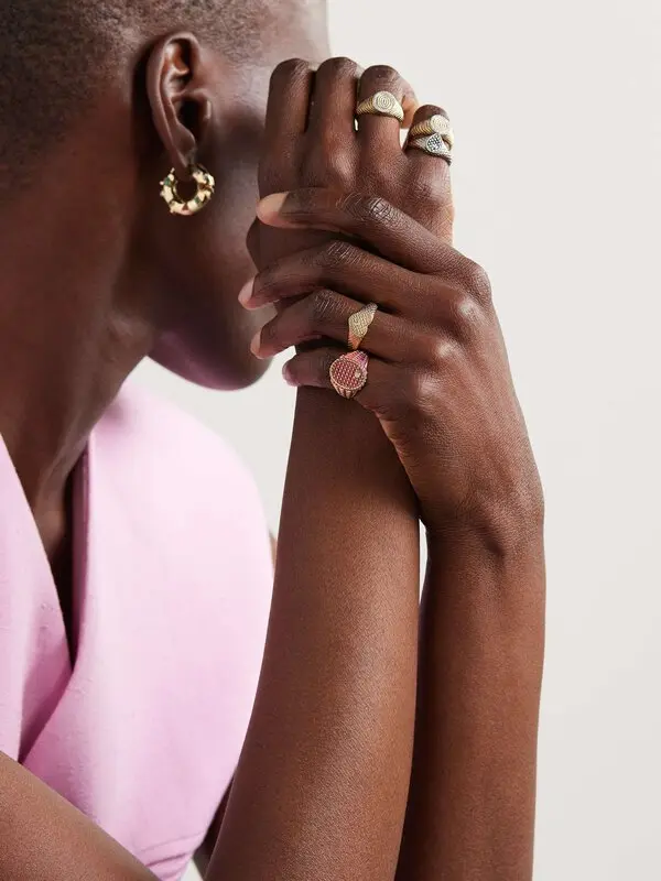 Yvonne Léon 9-karat Diamond Heart Signet Ring - Gold