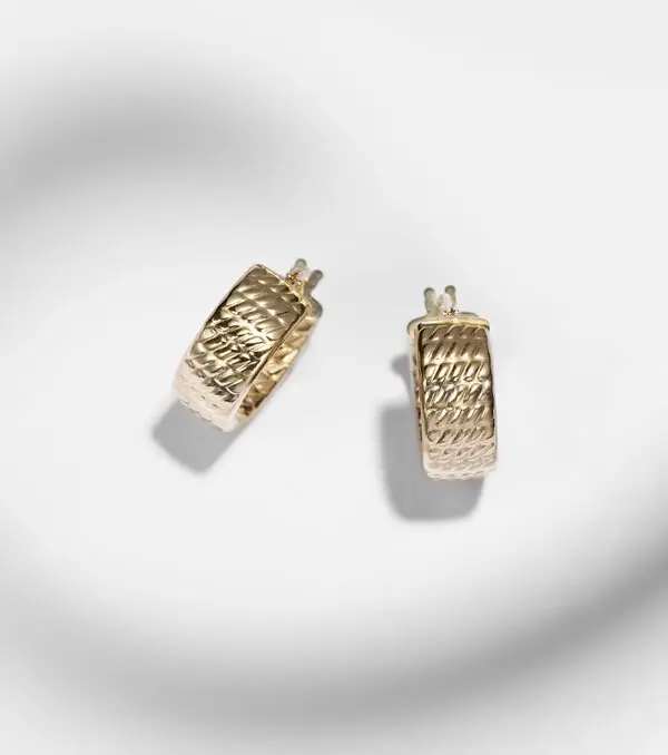 STONE AND STRAND 14kt Yellow Hoop Earrings