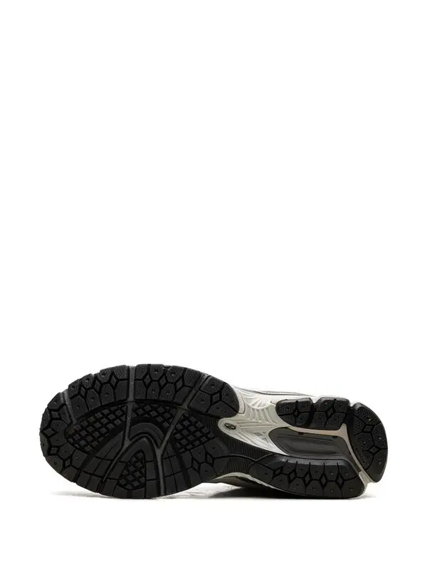 NEW BALANCE 2002r Sneakers - Grey