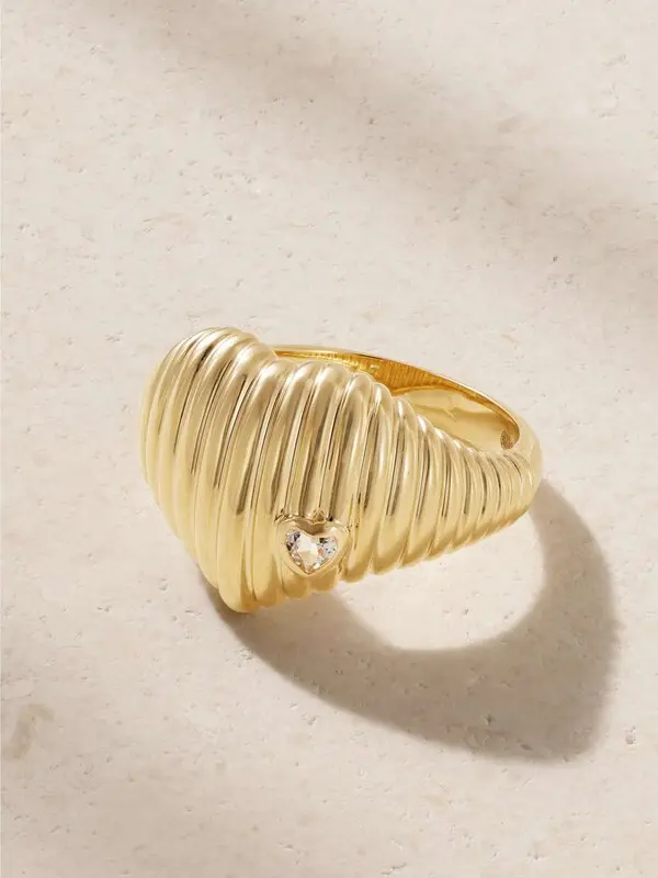 Yvonne Léon Chevaliere Berlingot 9-karat Topaz Signet Ring