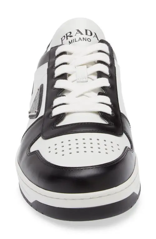Prada Downtown Logo Low Top Sneakers - Bianco/nero