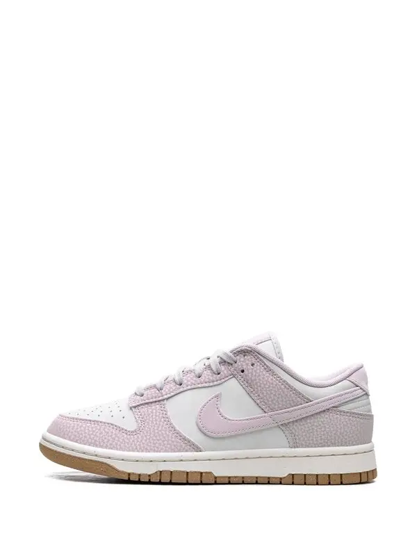 Nike Dunk Low Sneakers - Pink